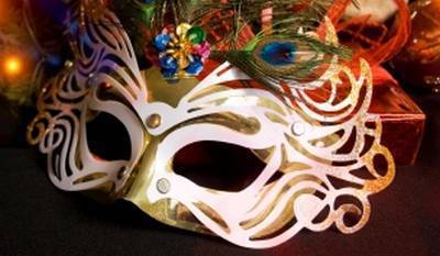Italian masquerade masks : what they are and where to find them.